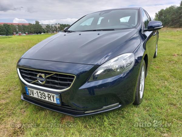Volvo V40 2016 in Tallinn, with an engine capacity of 2.00 L and mileage of 185 thousand km for 7700 €, photo 2 on AUTOMOTO.COM.LV