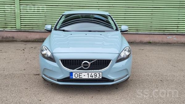 Volvo V40 2017 in Riga, with an engine capacity of 2.00 L and mileage of 249 thousand km for 7790 €, photo 2 on AUTOMOTO.COM.LV
