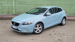 Volvo V40 2017 in Riga, with an engine capacity of 2.00 L and mileage of 249 thousand km for 7790 €, photo 3 on AUTOMOTO.COM.LV