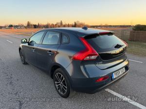 Volvo V40 2017 in Tallinn, with an engine capacity of 2.00 L and mileage of 278 thousand km for 8990 €, photo 2 on AUTOMOTO.COM.LV