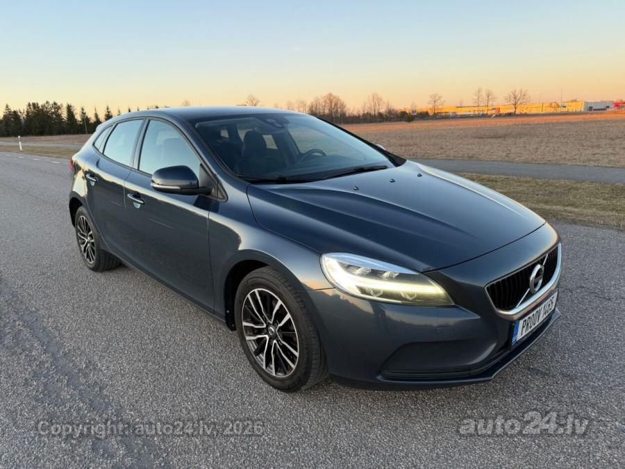 Volvo V40 2017 in Tallinn, with an engine capacity of 2.00 L and mileage of 278 thousand km for 8990 €, photo 3 on AUTOMOTO.COM.LV