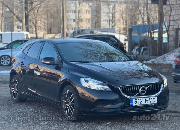 Volvo V40 2017 in Narva, with an engine capacity of 2.00 L and mileage of 279 thousand km for 6990 €, photo 4 on AUTOMOTO.COM.LV