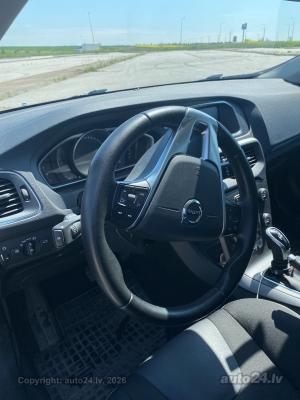 Volvo V40 2017 in Tallinn, with an engine capacity of 2.00 L and mileage of 167 thousand km for 12400 €, photo 9 on AUTOMOTO.COM.LV