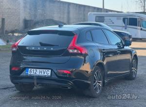 Volvo V40 2017 in Narva, with an engine capacity of 2.00 L and mileage of 279 thousand km for 6590 €, photo 4 on AUTOMOTO.COM.LV