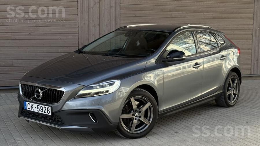 Volvo V40 2017 Jelgava, ar dzinēja tilpumu 2.00 L un nobraukumu 174 tūkst. km par 11890 €, foto 4 vietnē AUTOMOTO.COM.LV