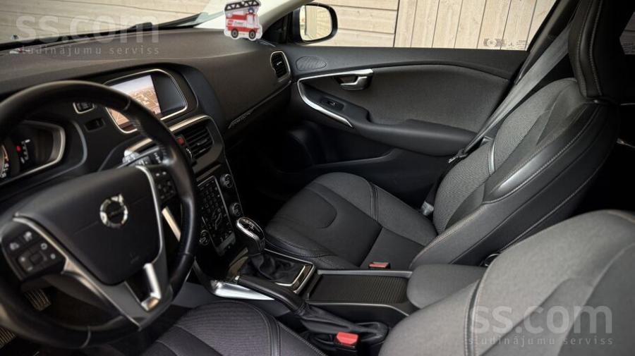 Volvo V40 2017 Jelgava, ar dzinēja tilpumu 2.00 L un nobraukumu 174 tūkst. km par 11890 €, foto 11 vietnē AUTOMOTO.COM.LV