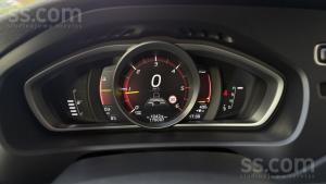 Volvo V40 2017 Jelgava, ar dzinēja tilpumu 2.00 L un nobraukumu 174 tūkst. km par 11890 €, foto 14 vietnē AUTOMOTO.COM.LV