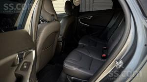 Volvo V40 2017 Jelgava, ar dzinēja tilpumu 2.00 L un nobraukumu 174 tūkst. km par 11890 €, foto 18 vietnē AUTOMOTO.COM.LV