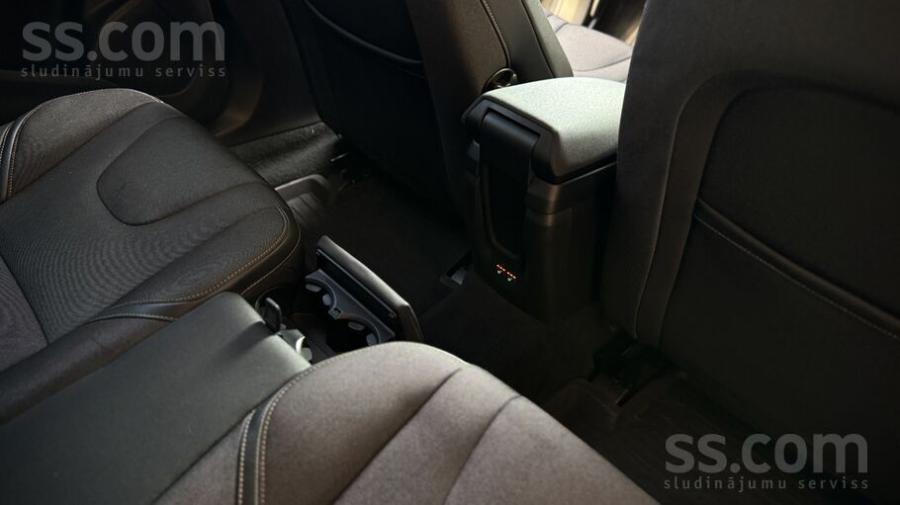 Volvo V40 2017 Jelgava, ar dzinēja tilpumu 2.00 L un nobraukumu 174 tūkst. km par 11890 €, foto 19 vietnē AUTOMOTO.COM.LV