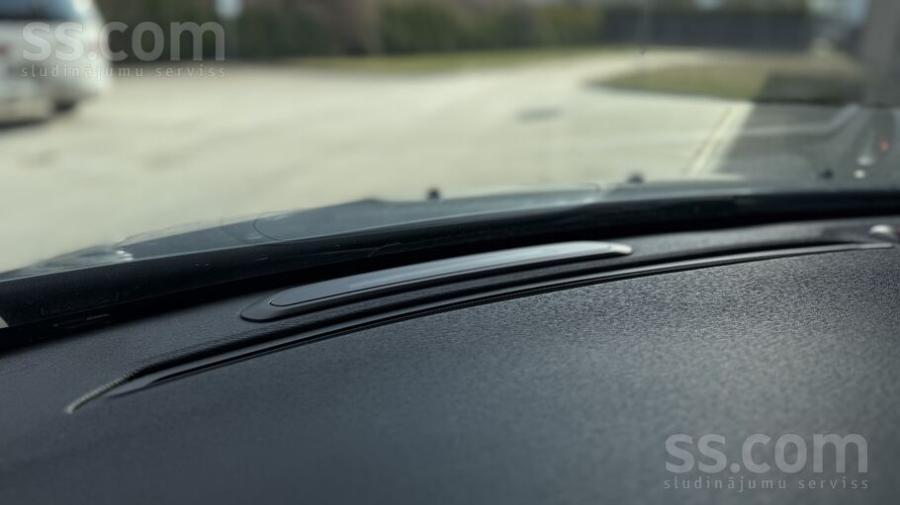 Volvo V40 2017 Jelgava, ar dzinēja tilpumu 2.00 L un nobraukumu 174 tūkst. km par 11890 €, foto 26 vietnē AUTOMOTO.COM.LV