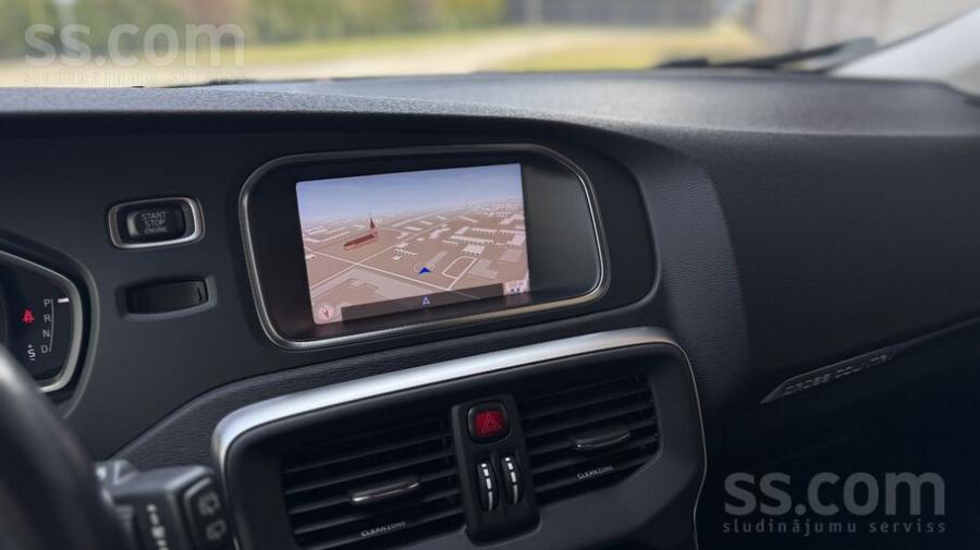 Volvo V40 2017 Jelgava, ar dzinēja tilpumu 2.00 L un nobraukumu 174 tūkst. km par 11890 €, foto 31 vietnē AUTOMOTO.COM.LV