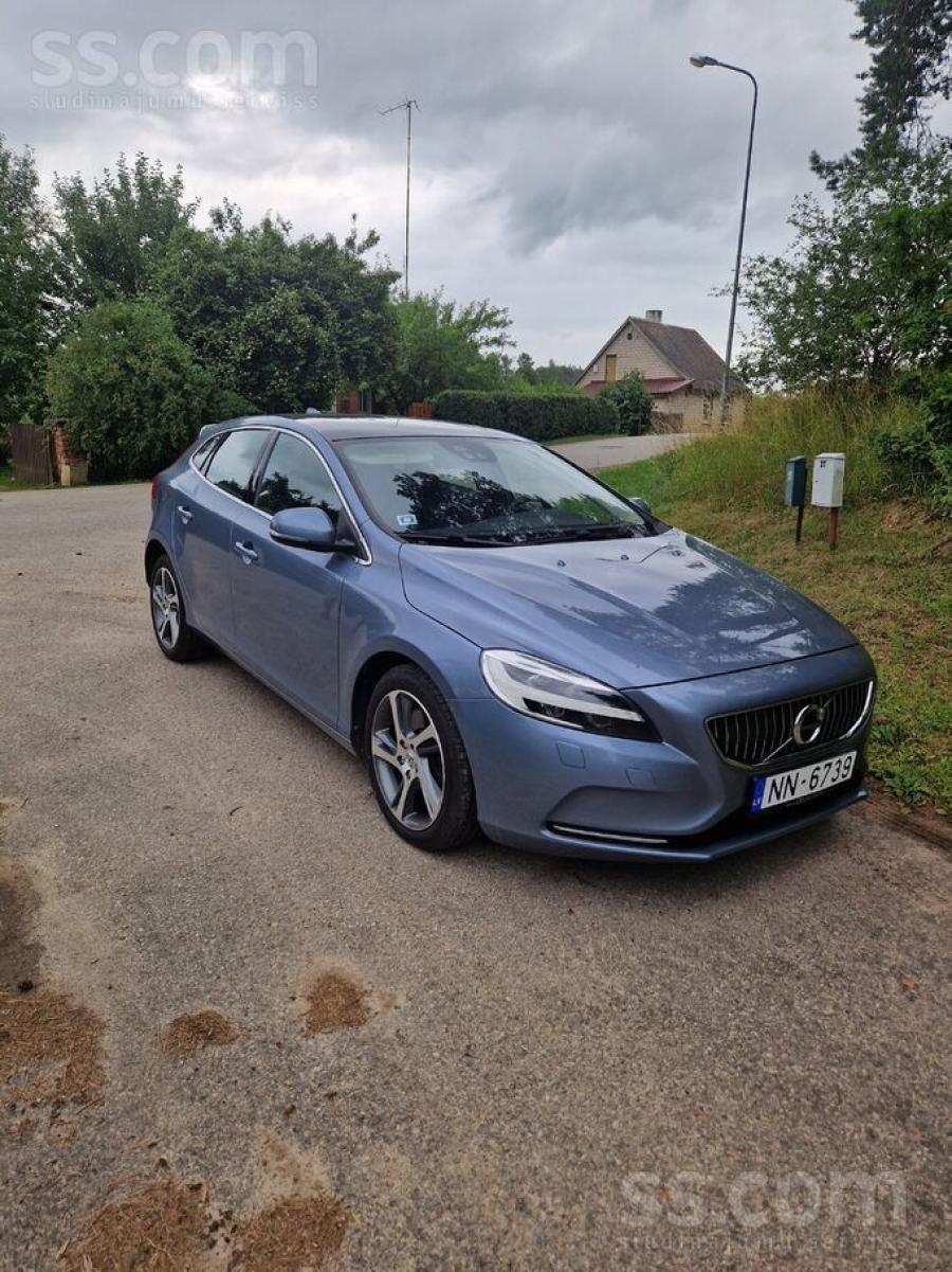 Volvo V40 2017 in Tukums, with an engine capacity of 2.00 L and mileage of 244 thousand km for 10500 €, photo 5 on AUTOMOTO.COM.LV