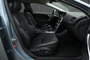 Volvo V40 2017 Rīga, ar dzinēja tilpumu 2.00 L un nobraukumu 220 tūkst. km par 13990 €, foto 13 vietnē AUTOMOTO.COM.LV