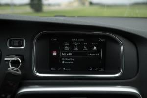Volvo V40 2017 Rīga, ar dzinēja tilpumu 2.00 L un nobraukumu 220 tūkst. km par 13990 €, foto 23 vietnē AUTOMOTO.COM.LV
