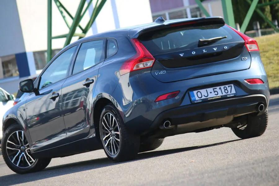 Volvo V40 2017 Rīga, ar dzinēja tilpumu 2.00 L un nobraukumu 0 tūkst. km par 9690 €, foto 5 vietnē AUTOMOTO.COM.LV
