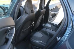 Volvo V40 2017 Rīga, ar dzinēja tilpumu 2.00 L un nobraukumu 0 tūkst. km par 9690 €, foto 14 vietnē AUTOMOTO.COM.LV