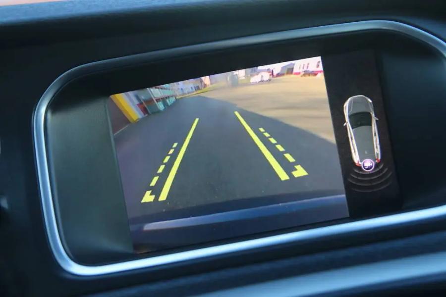 Volvo V40 2017 Rīga, ar dzinēja tilpumu 2.00 L un nobraukumu 0 tūkst. km par 9690 €, foto 18 vietnē AUTOMOTO.COM.LV