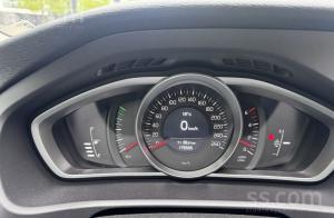 Volvo V40 2018 in Riga, with an engine capacity of 2.00 L and mileage of 175 thousand km for 9200 €, photo 7 on AUTOMOTO.COM.LV