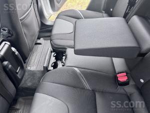 Volvo V40 2018 in Riga, with an engine capacity of 2.00 L and mileage of 175 thousand km for 9200 €, photo 9 on AUTOMOTO.COM.LV