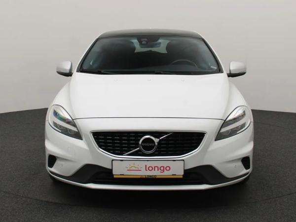 Volvo V40 2020 Viļņa, ar dzinēja tilpumu 2.00 L un nobraukumu 162 tūkst. km par 15199 €, foto 3 vietnē AUTOMOTO.COM.LV