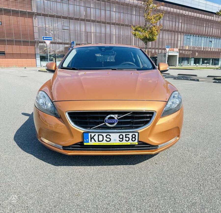 Oranžs Volvo V40 2013 Klaipėda, ar dzinēja tilpumu 1.56 L un nobraukumu 188 tūkst. km par 6900 €, foto 3 vietnē AUTOMOTO.COM.LV