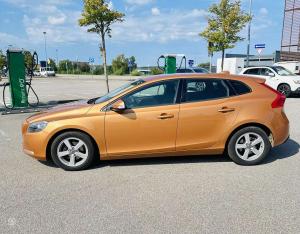 Oranžs Volvo V40 2013 Klaipėda, ar dzinēja tilpumu 1.56 L un nobraukumu 188 tūkst. km par 6900 €, foto 5 vietnē AUTOMOTO.COM.LV
