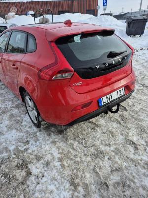 Sarkans Volvo V40 2012 Šauļi, ar dzinēja tilpumu 1.56 L un nobraukumu 294 tūkst. km par 4999 €, foto 3 vietnē AUTOMOTO.COM.LV