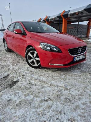 Sarkans Volvo V40 2012 Šauļi, ar dzinēja tilpumu 1.56 L un nobraukumu 294 tūkst. km par 4999 €, foto 7 vietnē AUTOMOTO.COM.LV
