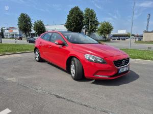 Red Volvo V40 2012 in Siauliai, with an engine capacity of 1.56 L and mileage of 297 thousand km for 4499 €, photo 5 on AUTOMOTO.COM.LV