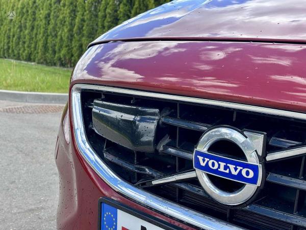 Red Volvo V40 2012 in Vilnius, with an engine capacity of 1.98 L and mileage of 266 thousand km for 5300 €, photo 9 on AUTOMOTO.COM.LV