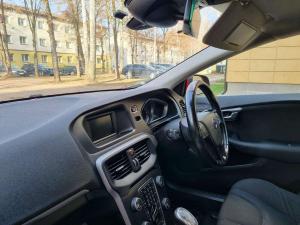 Sarkans Volvo V40 2013 Tauragė, ar dzinēja tilpumu 1.56 L un nobraukumu 176 tūkst. km par 2250 €, foto 13 vietnē AUTOMOTO.COM.LV