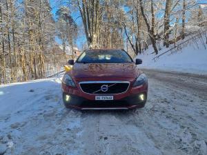 Sarkans Volvo V40 2013 Viļņa, ar dzinēja tilpumu 1.60 L un nobraukumu 232 tūkst. km par 8650 €, foto 2 vietnē AUTOMOTO.COM.LV