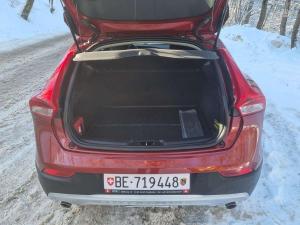 Sarkans Volvo V40 2013 Viļņa, ar dzinēja tilpumu 1.60 L un nobraukumu 232 tūkst. km par 8650 €, foto 14 vietnē AUTOMOTO.COM.LV