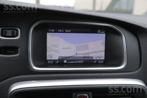 Red Volvo V40 2013 in Riga, with an engine capacity of 2.00 L and mileage of 197 thousand km for 9990 €, photo 16 on AUTOMOTO.COM.LV