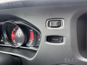 Sarkans Volvo V40 2013 Talsi, ar dzinēja tilpumu 1.60 L un nobraukumu 188 tūkst. km par 6495 €, foto 20 vietnē AUTOMOTO.COM.LV