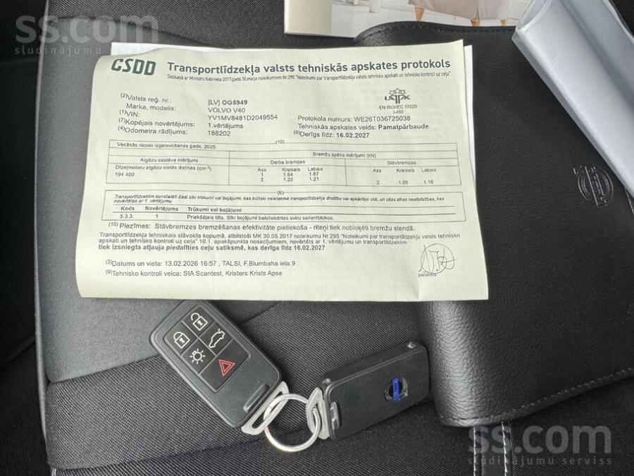 Sarkans Volvo V40 2013 Talsi, ar dzinēja tilpumu 1.60 L un nobraukumu 188 tūkst. km par 6495 €, foto 23 vietnē AUTOMOTO.COM.LV