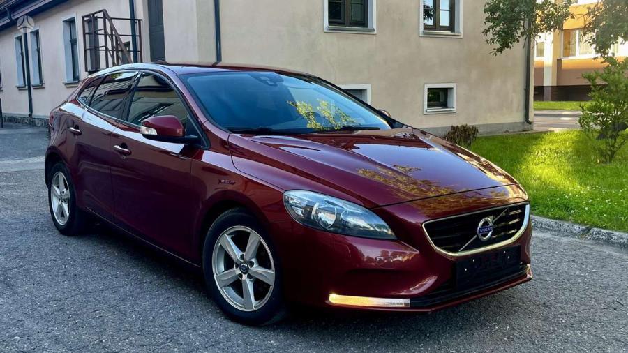 Sarkans Volvo V40 2013 Šilutė, ar dzinēja tilpumu 1.56 L un nobraukumu 259 tūkst. km par 4500 €, foto 5 vietnē AUTOMOTO.COM.LV