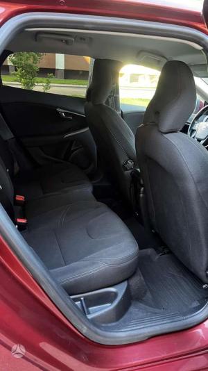 Sarkans Volvo V40 2013 Šilutė, ar dzinēja tilpumu 1.56 L un nobraukumu 259 tūkst. km par 4500 €, foto 16 vietnē AUTOMOTO.COM.LV