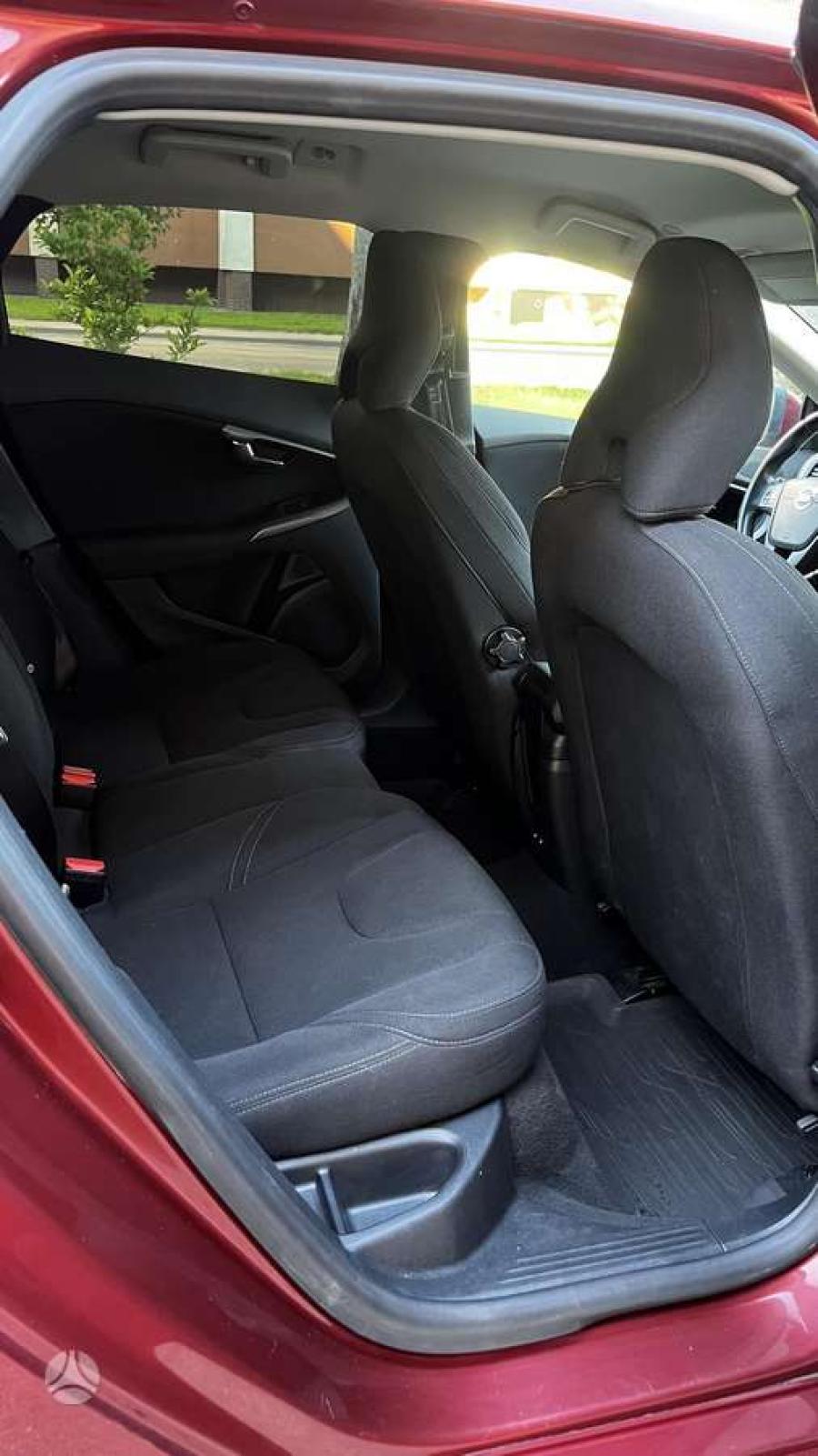 Sarkans Volvo V40 2013 Šilutė, ar dzinēja tilpumu 1.56 L un nobraukumu 259 tūkst. km par 4500 €, foto 16 vietnē AUTOMOTO.COM.LV