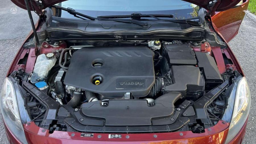 Sarkans Volvo V40 2013 Šilutė, ar dzinēja tilpumu 1.56 L un nobraukumu 259 tūkst. km par 4500 €, foto 26 vietnē AUTOMOTO.COM.LV