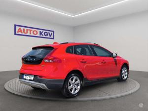 Red Volvo V40 2013 in Klaipeda, with an engine capacity of 1.60 L and mileage of 329 thousand km for 5199 €, photo 6 on AUTOMOTO.COM.LV