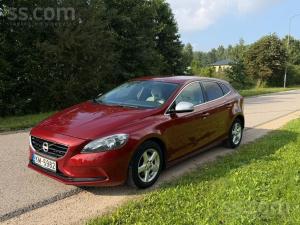 Sarkans Volvo V40 2013 Rīga, ar dzinēja tilpumu 1.60 L un nobraukumu 306 tūkst. km par 5590 €, foto 4 vietnē AUTOMOTO.COM.LV