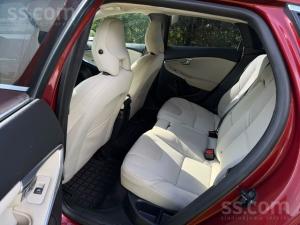 Sarkans Volvo V40 2013 Rīga, ar dzinēja tilpumu 1.60 L un nobraukumu 306 tūkst. km par 5590 €, foto 10 vietnē AUTOMOTO.COM.LV