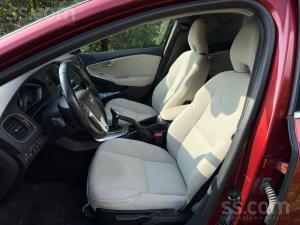 Sarkans Volvo V40 2013 Rīga, ar dzinēja tilpumu 1.60 L un nobraukumu 306 tūkst. km par 5590 €, foto 13 vietnē AUTOMOTO.COM.LV