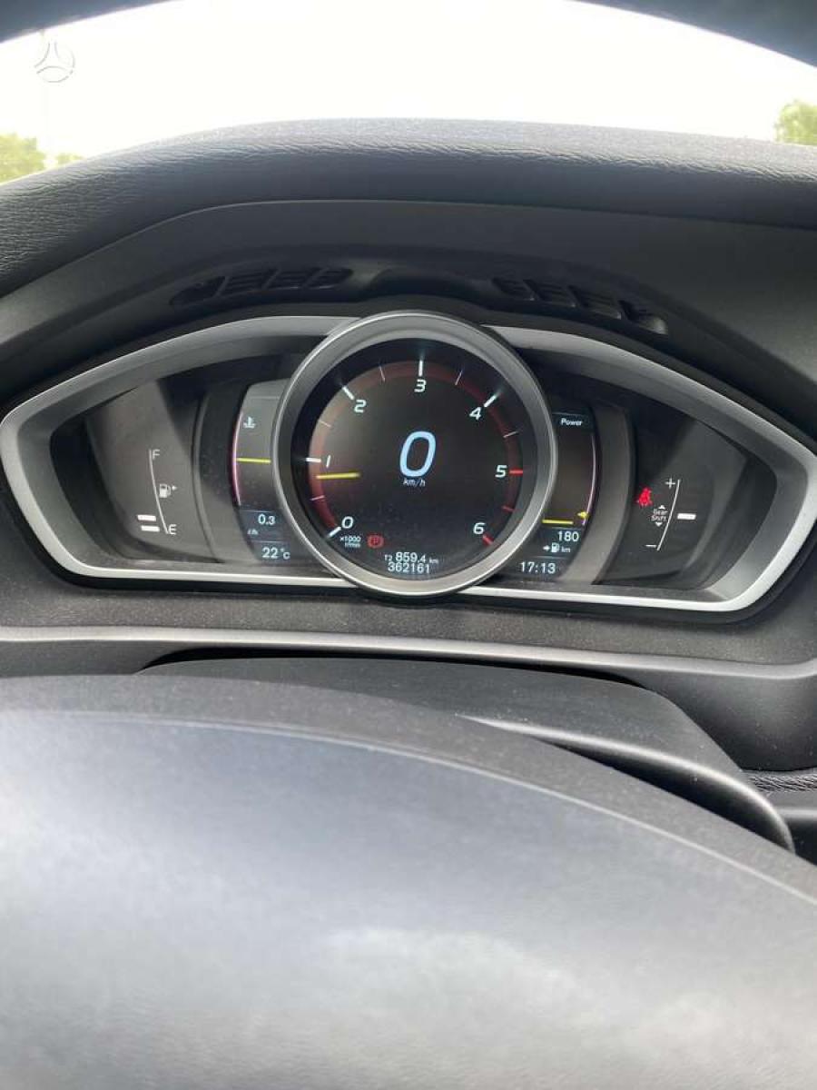 Sarkans Volvo V40 2013 Viļņa, ar dzinēja tilpumu 1.98 L un nobraukumu 363 tūkst. km par 4350 €, foto 7 vietnē AUTOMOTO.COM.LV