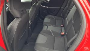 Red Volvo V40 2013 in Klaipeda, with an engine capacity of 2.00 L and mileage of 277 thousand km for 4999 €, photo 20 on AUTOMOTO.COM.LV