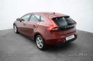 Sarkans Volvo V40 2014 Tallina, ar dzinēja tilpumu 1.60 L un nobraukumu 257 tūkst. km par 8999 €, foto 7 vietnē AUTOMOTO.COM.LV