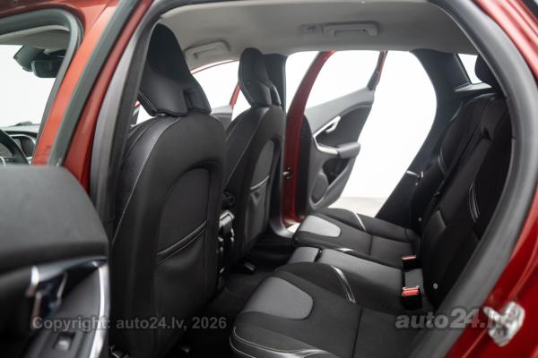 Red Volvo V40 2014 in Tallinn, with an engine capacity of 1.60 L and mileage of 257 thousand km for 8999 €, photo 8 on AUTOMOTO.COM.LV
