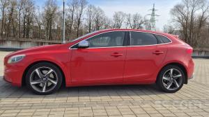 Sarkans Volvo V40 2014 Rīga, ar dzinēja tilpumu 2.00 L un nobraukumu 291 tūkst. km par 7550 €, foto 3 vietnē AUTOMOTO.COM.LV