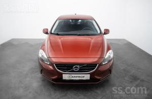 Red Volvo V40 2014 in Riga, with an engine capacity of 1.60 L and mileage of 257 thousand km for 7699 €, photo 3 on AUTOMOTO.COM.LV